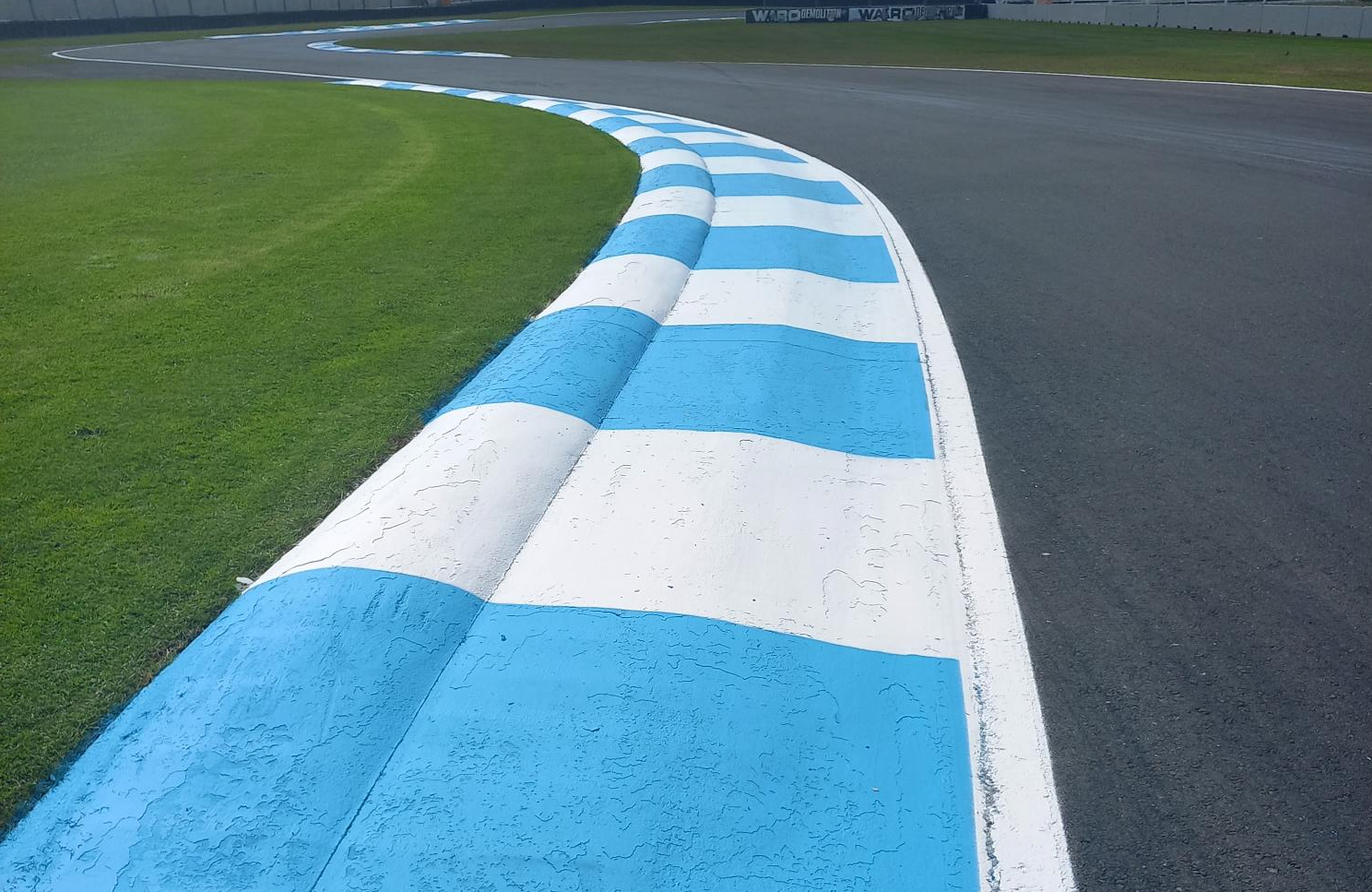 Road Marking & Safety Products | Ross Road Markers